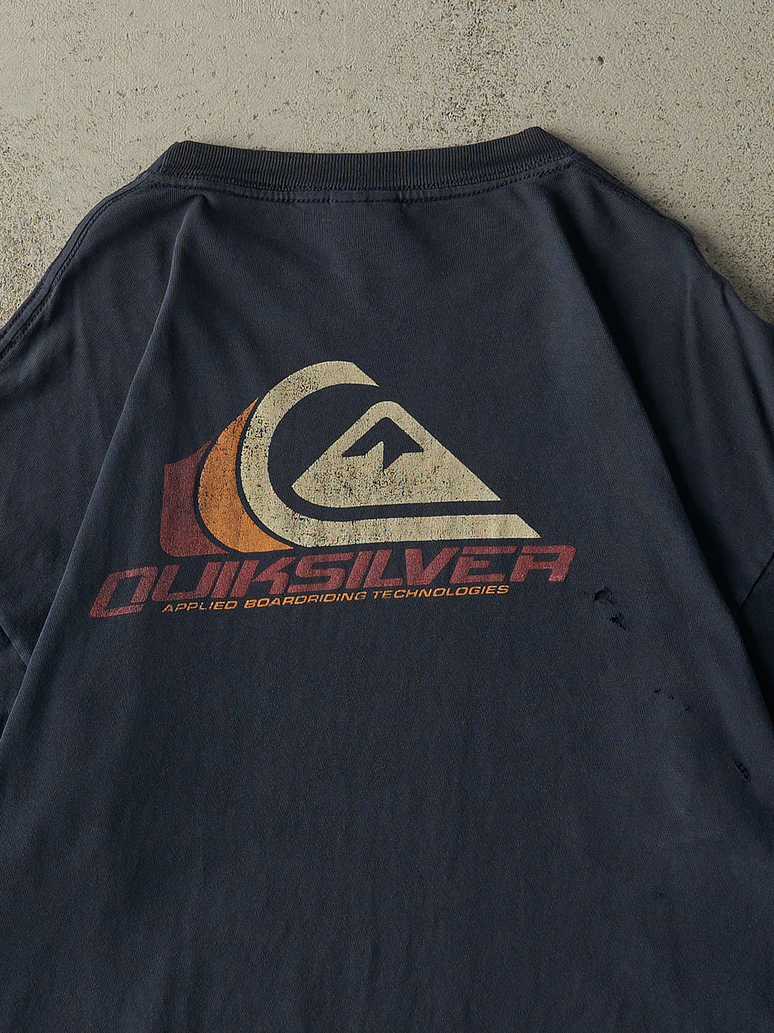 Vintage Y2K Navy Blue Quiksilver Tee (XL) – Rebalance Vintage