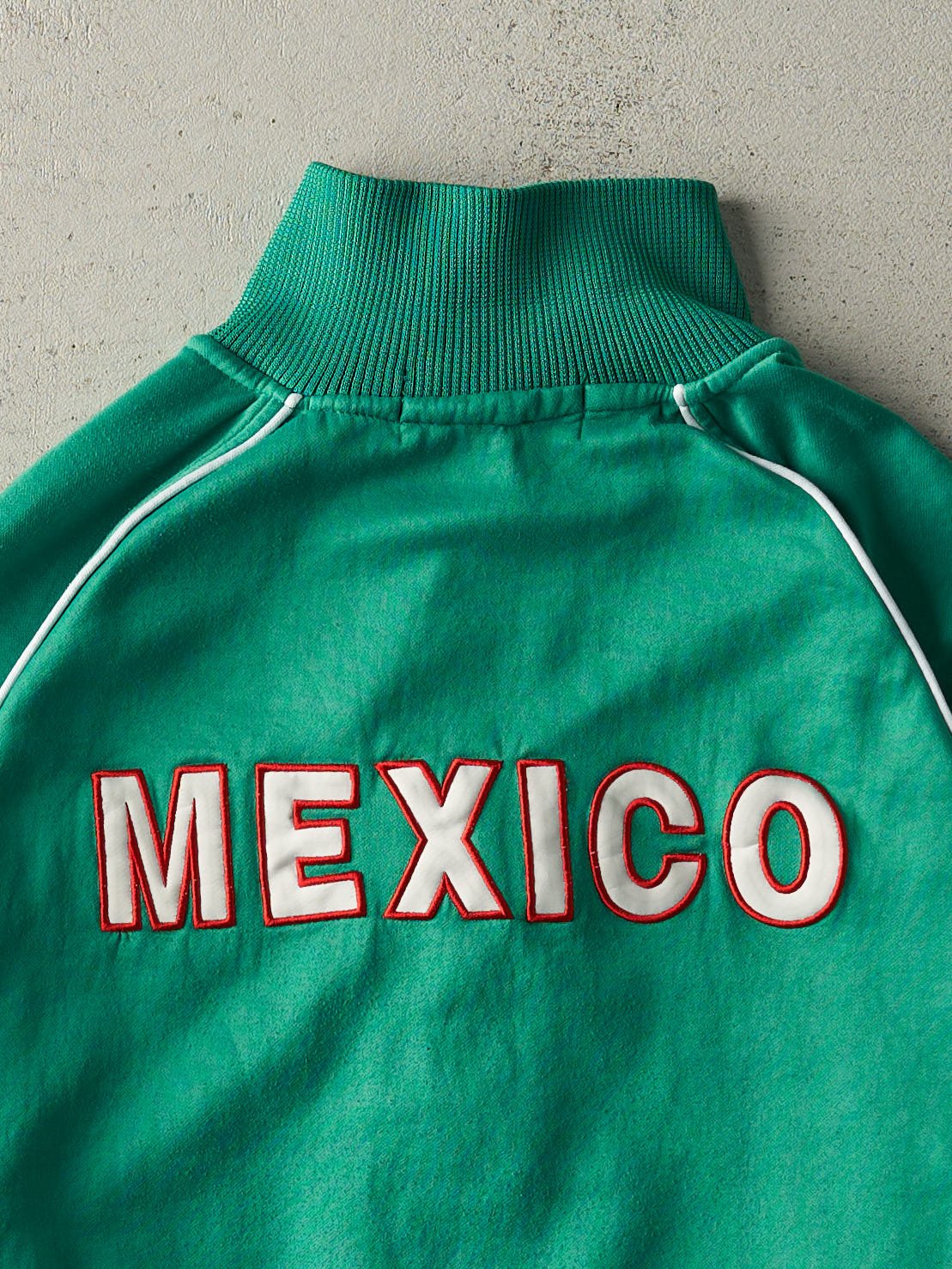 Vintage Y2K Green Embroidered Mexico Track Jacket (M) – Rebalance Vintage