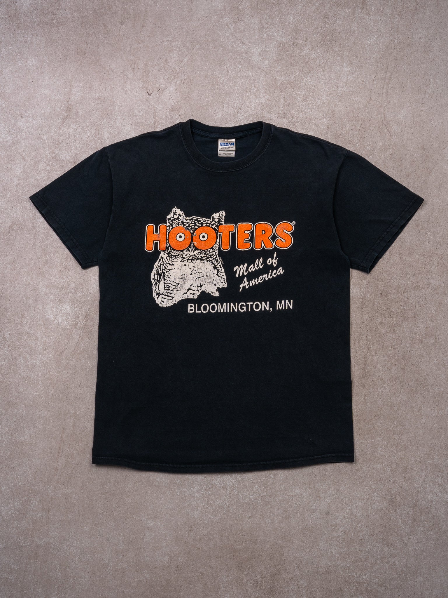 Vintage Black Hooters Mall of America Bloomington Tee (S) – Rebalance ...