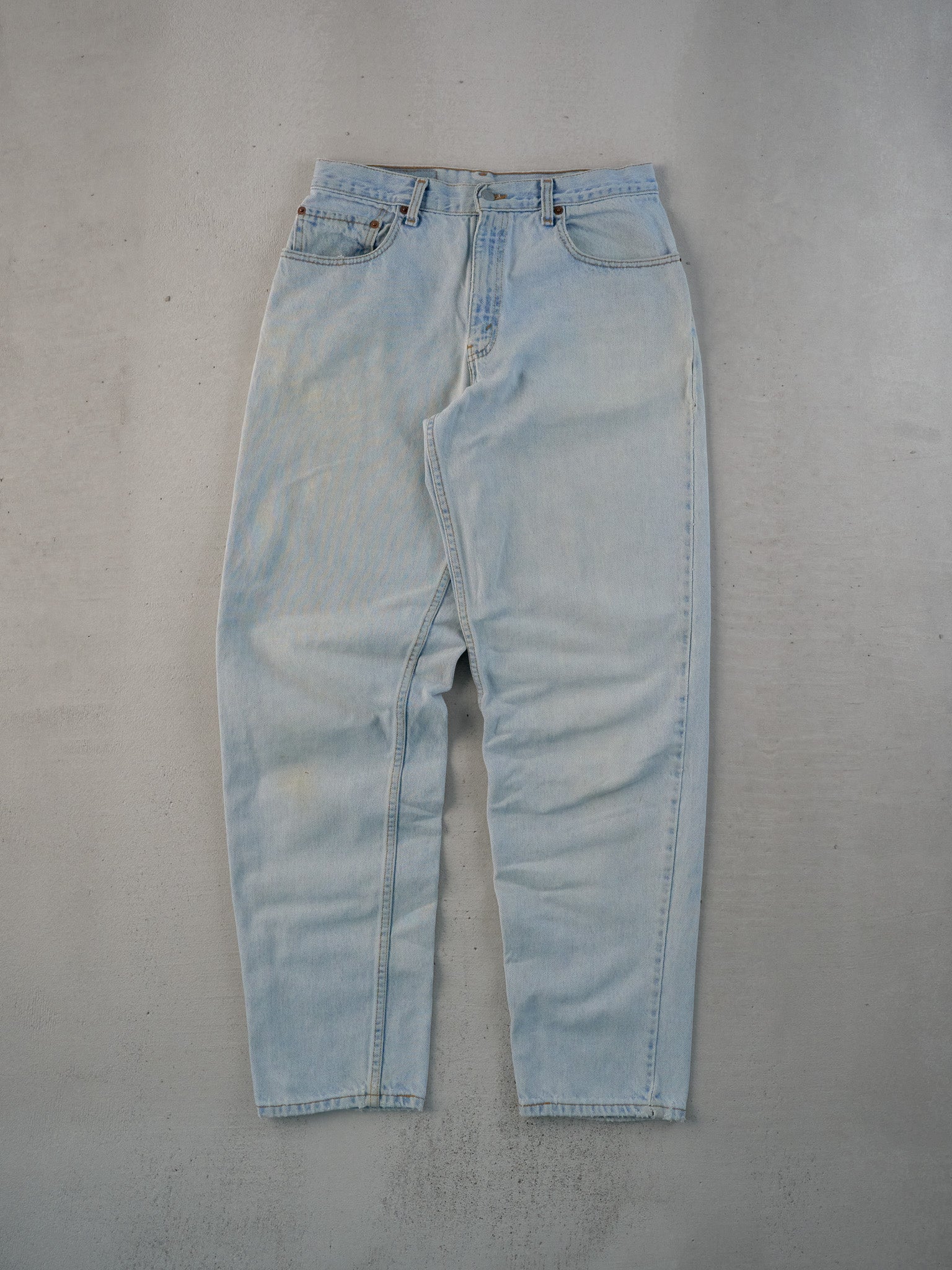 Vintage 90s Light Blue Levi's 560 Denim Jeans (31x32) – Rebalance Vintage